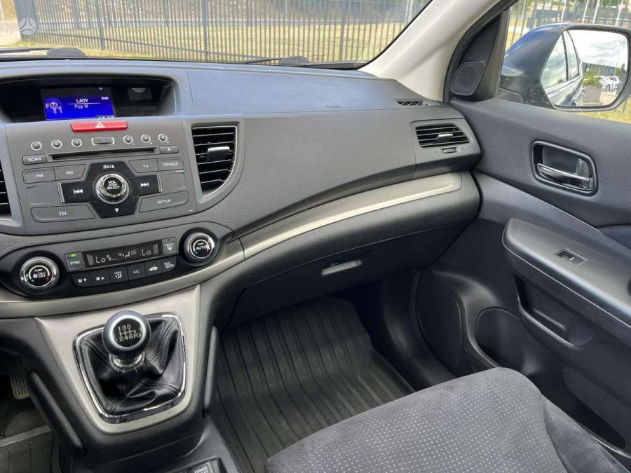 Blue Honda CR-V 2015 in Jonava, with an engine capacity of 2.20 L and mileage of 353 thousand km for 8200 €, photo 14 on AUTOMOTO.COM.LV