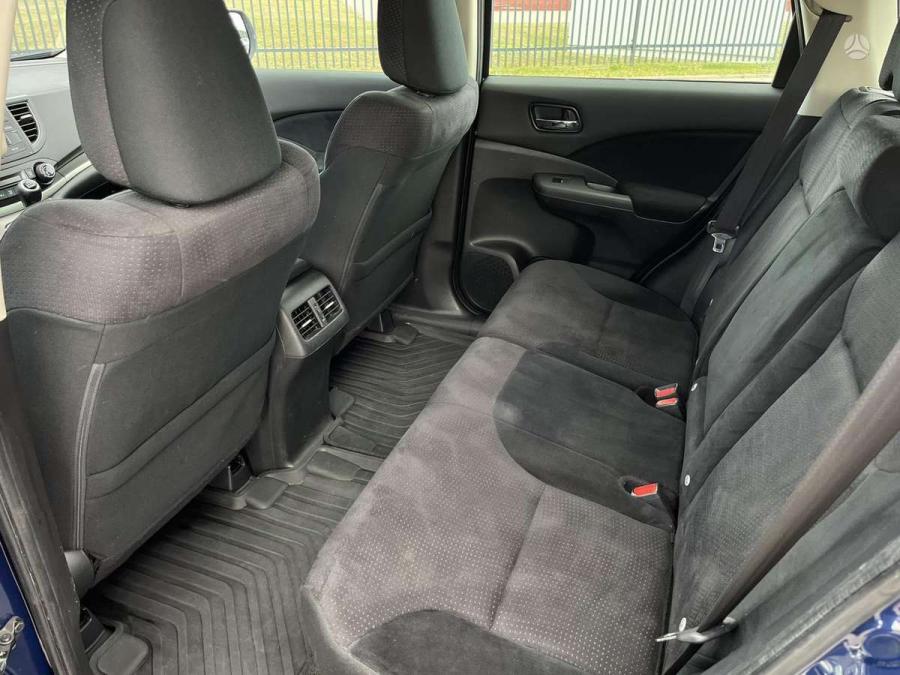 Blue Honda CR-V 2015 in Jonava, with an engine capacity of 2.20 L and mileage of 353 thousand km for 8200 €, photo 18 on AUTOMOTO.COM.LV