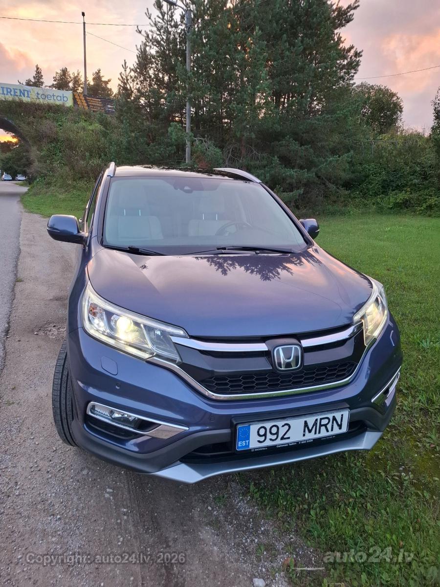 Blue Honda CR-V 2017 in Tallinn, with an engine capacity of 2.00 L and mileage of 115 thousand km for 17800 €, photo 3 on AUTOMOTO.COM.LV