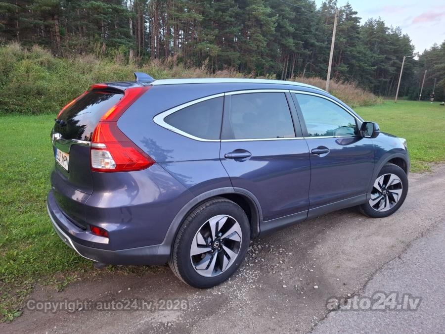 Blue Honda CR-V 2017 in Tallinn, with an engine capacity of 2.00 L and mileage of 115 thousand km for 17800 €, photo 4 on AUTOMOTO.COM.LV