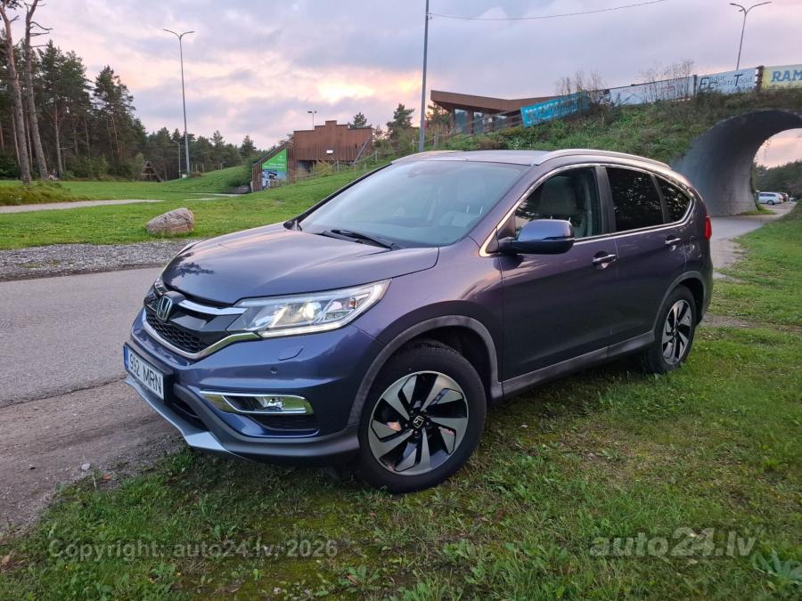Blue Honda CR-V 2017 in Tallinn, with an engine capacity of 2.00 L and mileage of 115 thousand km for 17800 €, photo 6 on AUTOMOTO.COM.LV