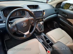 Blue Honda CR-V 2017 in Tallinn, with an engine capacity of 2.00 L and mileage of 115 thousand km for 17800 €, photo 7 on AUTOMOTO.COM.LV