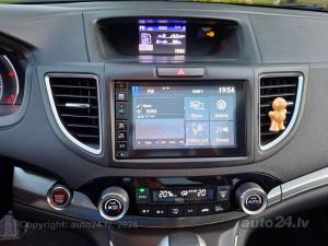 Blue Honda CR-V 2017 in Tallinn, with an engine capacity of 2.00 L and mileage of 115 thousand km for 17800 €, photo 13 on AUTOMOTO.COM.LV