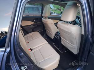 Blue Honda CR-V 2017 in Tallinn, with an engine capacity of 2.00 L and mileage of 115 thousand km for 17800 €, photo 17 on AUTOMOTO.COM.LV