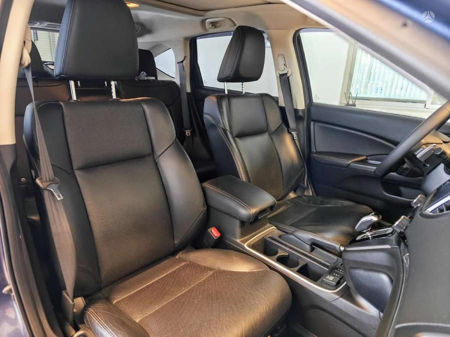 Zils Honda CR-V 2018 Šauļi, ar dzinēja tilpumu 1.60 L un nobraukumu 173 tūkst. km par 16500 €, foto 14 vietnē AUTOMOTO.COM.LV