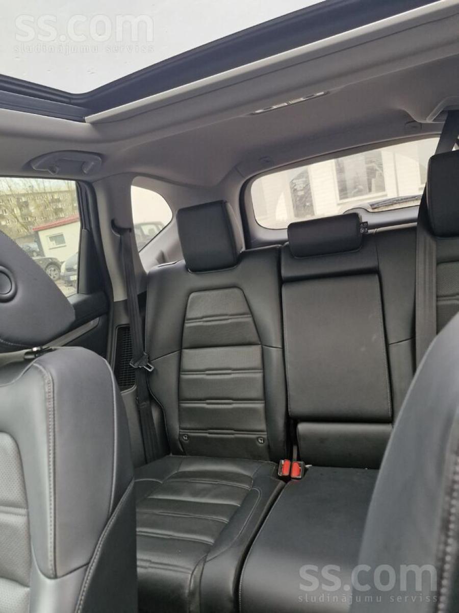 Blue Honda CR-V 2021 in Riga, with an engine capacity of 2.00 L and mileage of 112 thousand km for 29500 €, photo 7 on AUTOMOTO.COM.LV