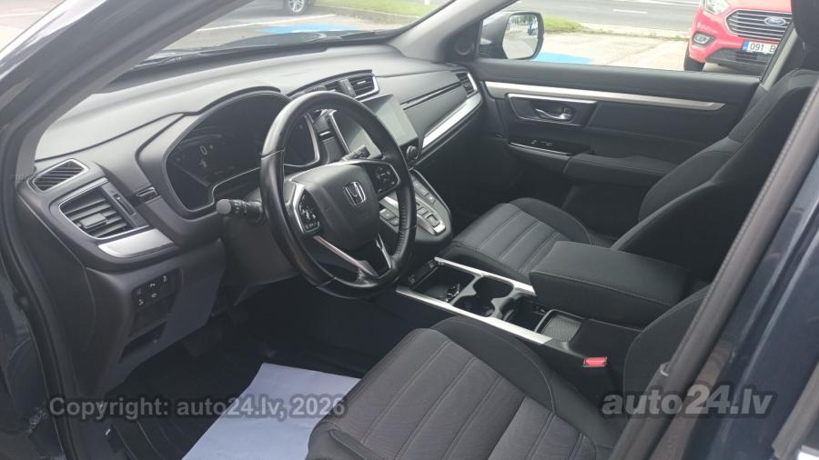 Blue Honda CR-V 2021 in Parnu, with an engine capacity of 2.00 L and mileage of 80 thousand km for 25900 €, photo 5 on AUTOMOTO.COM.LV