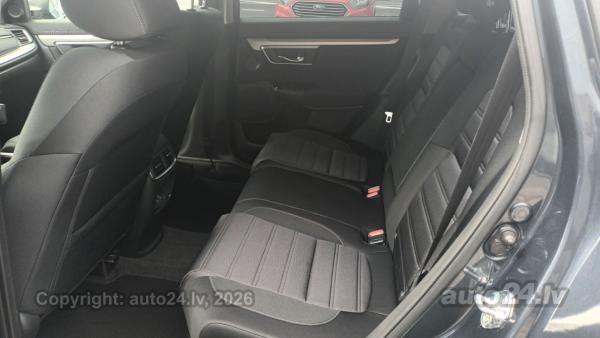 Blue Honda CR-V 2021 in Parnu, with an engine capacity of 2.00 L and mileage of 80 thousand km for 25900 €, photo 5 on AUTOMOTO.COM.LV