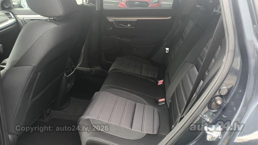 Blue Honda CR-V 2021 in Parnu, with an engine capacity of 2.00 L and mileage of 80 thousand km for 25900 €, photo 6 on AUTOMOTO.COM.LV