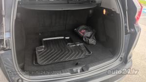 Blue Honda CR-V 2021 in Parnu, with an engine capacity of 2.00 L and mileage of 80 thousand km for 25900 €, photo 9 on AUTOMOTO.COM.LV
