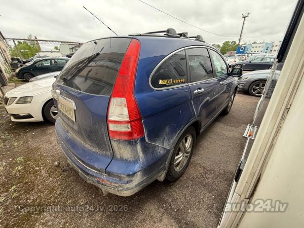 Blue Honda CR-V 2010 in Tallinn, with an engine capacity of 2.00 L and mileage of 0 thousand km for 3500 €, photo 2 on AUTOMOTO.COM.LV