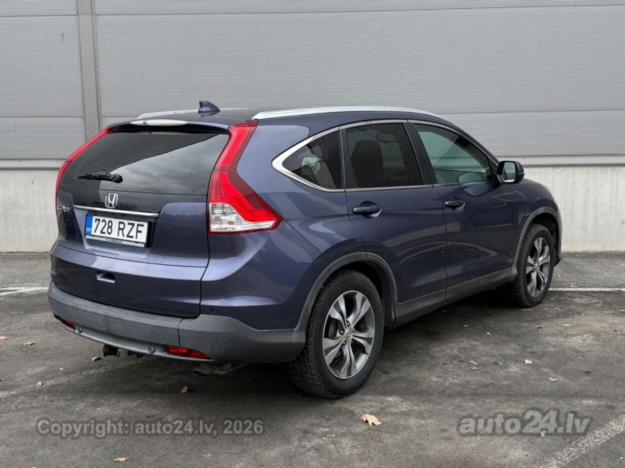 Blue Honda CR-V 2014 in Tartu, with an engine capacity of 2.20 L and mileage of 249 thousand km for 9200 €, photo 6 on AUTOMOTO.COM.LV