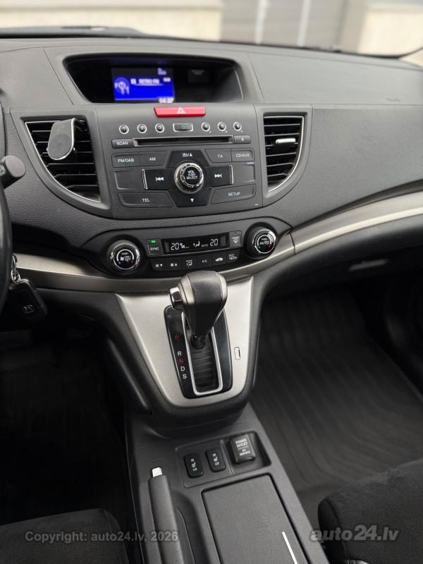 Blue Honda CR-V 2014 in Tartu, with an engine capacity of 2.20 L and mileage of 249 thousand km for 9200 €, photo 11 on AUTOMOTO.COM.LV