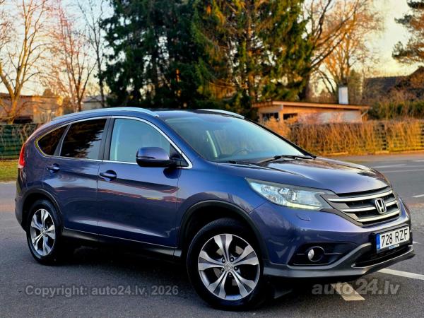 Blue Honda CR-V 2014 in Tallinn, with an engine capacity of 2.20 L and mileage of 249 thousand km for 8990 €, photo 3 on AUTOMOTO.COM.LV