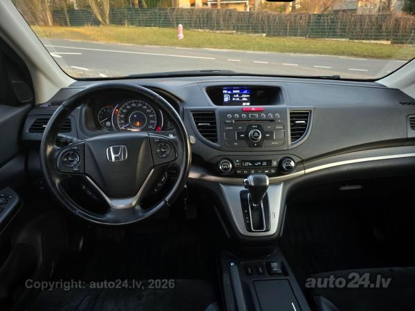 Blue Honda CR-V 2014 in Tallinn, with an engine capacity of 2.20 L and mileage of 249 thousand km for 8990 €, photo 8 on AUTOMOTO.COM.LV