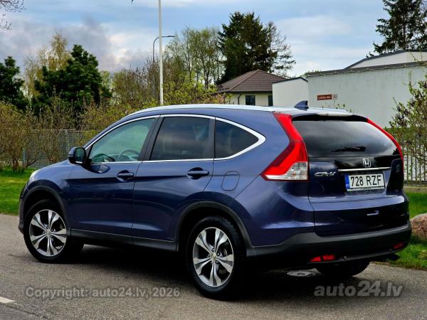 Zils Honda CR-V 2014 Tallina, ar dzinēja tilpumu 2.20 L un nobraukumu 249 tūkst. km par 8490 €, foto 5 vietnē AUTOMOTO.COM.LV