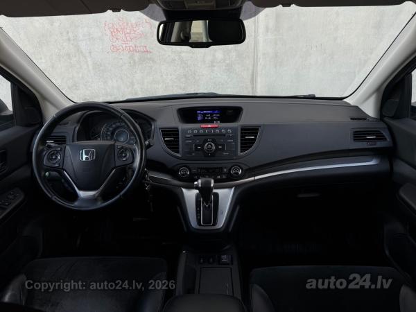 Blue Honda CR-V 2014 in Tallinn, with an engine capacity of 2.20 L and mileage of 250 thousand km for 9490 €, photo 6 on AUTOMOTO.COM.LV