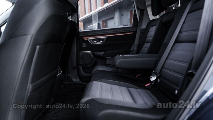 Blue Honda CR-V 2019 in Tallinn, with an engine capacity of 2.00 L and mileage of 66 thousand km for 22800 €, photo 21 on AUTOMOTO.COM.LV