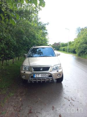 Brown Honda CR-V 2001 in Riga, with an engine capacity of 2.00 L and mileage of 270 thousand km for 1700 €, photo  on AUTOMOTO.COM.LV
