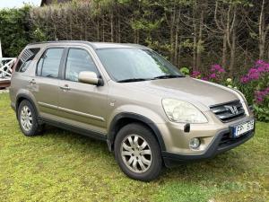 Brūns Honda CR-V 2005 Rīga, ar dzinēja tilpumu 2.00 L un nobraukumu 296 tūkst. km par 1000 €, foto  vietnē AUTOMOTO.COM.LV