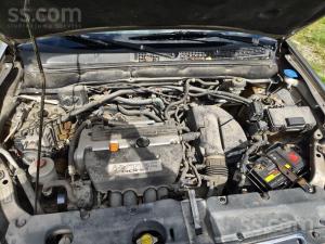 Brown Honda CR-V 2006 in Valmiera, with an engine capacity of 2.00 L and mileage of 340 thousand km for 650 €, photo 11 on AUTOMOTO.COM.LV