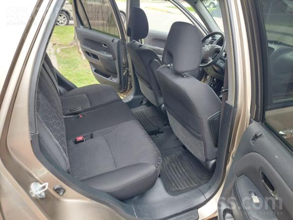 Brūns Honda CR-V 2006 Rīga, ar dzinēja tilpumu 2.00 L un nobraukumu 228 tūkst. km par 1850 €, foto 7 vietnē AUTOMOTO.COM.LV