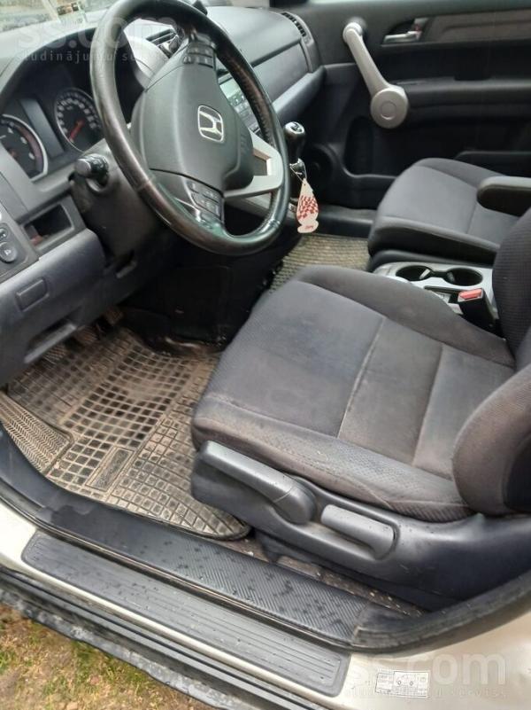 Brūns Honda CR-V 2007 Jelgava, ar dzinēja tilpumu 2.20 L un nobraukumu 331 tūkst. km par 4780 €, foto 5 vietnē AUTOMOTO.COM.LV