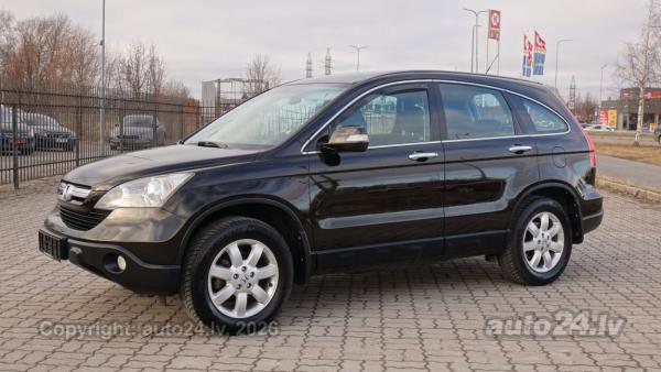 Brown Honda CR-V 2008 in Tartu, with an engine capacity of 2.20 L and mileage of 250 thousand km for 6990 €, photo 5 on AUTOMOTO.COM.LV