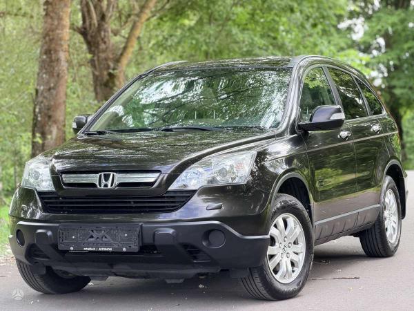 Brown Honda CR-V 2008 in Utena, with an engine capacity of 2.20 L and mileage of 367 thousand km for 3990 €, photo 1 on AUTOMOTO.COM.LV
