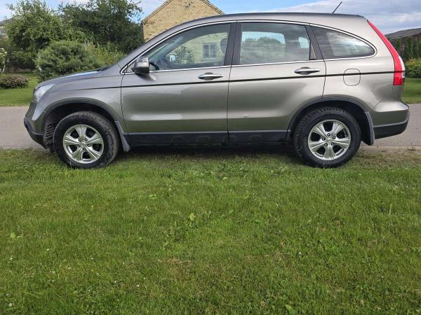 Brūns Honda CR-V 2008 Šauļi, ar dzinēja tilpumu 2.20 L un nobraukumu 270 tūkst. km par 3999 €, foto 2 vietnē AUTOMOTO.COM.LV