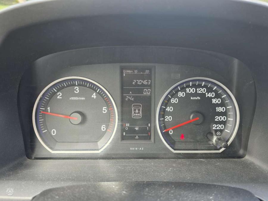 Brown Honda CR-V 2008 in Siauliai, with an engine capacity of 2.20 L and mileage of 270 thousand km for 3999 €, photo 11 on AUTOMOTO.COM.LV