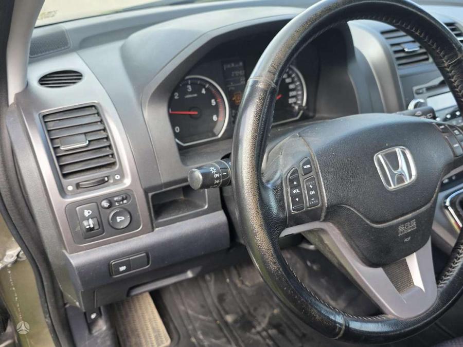 Brown Honda CR-V 2008 in Siauliai, with an engine capacity of 2.20 L and mileage of 270 thousand km for 3999 €, photo 13 on AUTOMOTO.COM.LV