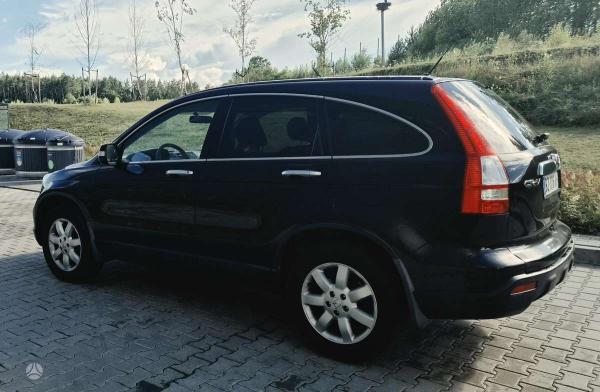 Brown Honda CR-V 2008 in Vilnius, with an engine capacity of 2.20 L and mileage of 223 thousand km for 5850 €, photo 7 on AUTOMOTO.COM.LV