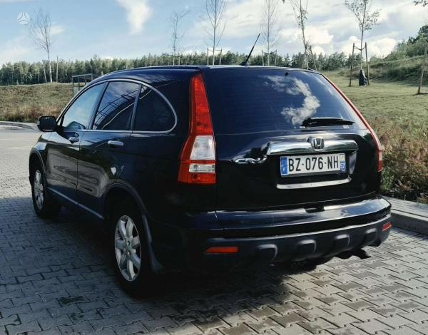 Brown Honda CR-V 2008 in Vilnius, with an engine capacity of 2.20 L and mileage of 223 thousand km for 5850 €, photo 8 on AUTOMOTO.COM.LV