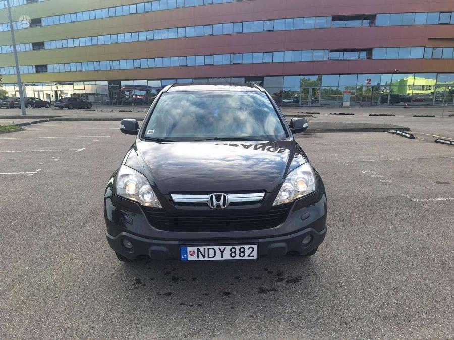 Brown Honda CR-V 2008 in Vilnius, with an engine capacity of 2.00 L and mileage of 256 thousand km for 3900 €, photo 1 on AUTOMOTO.COM.LV