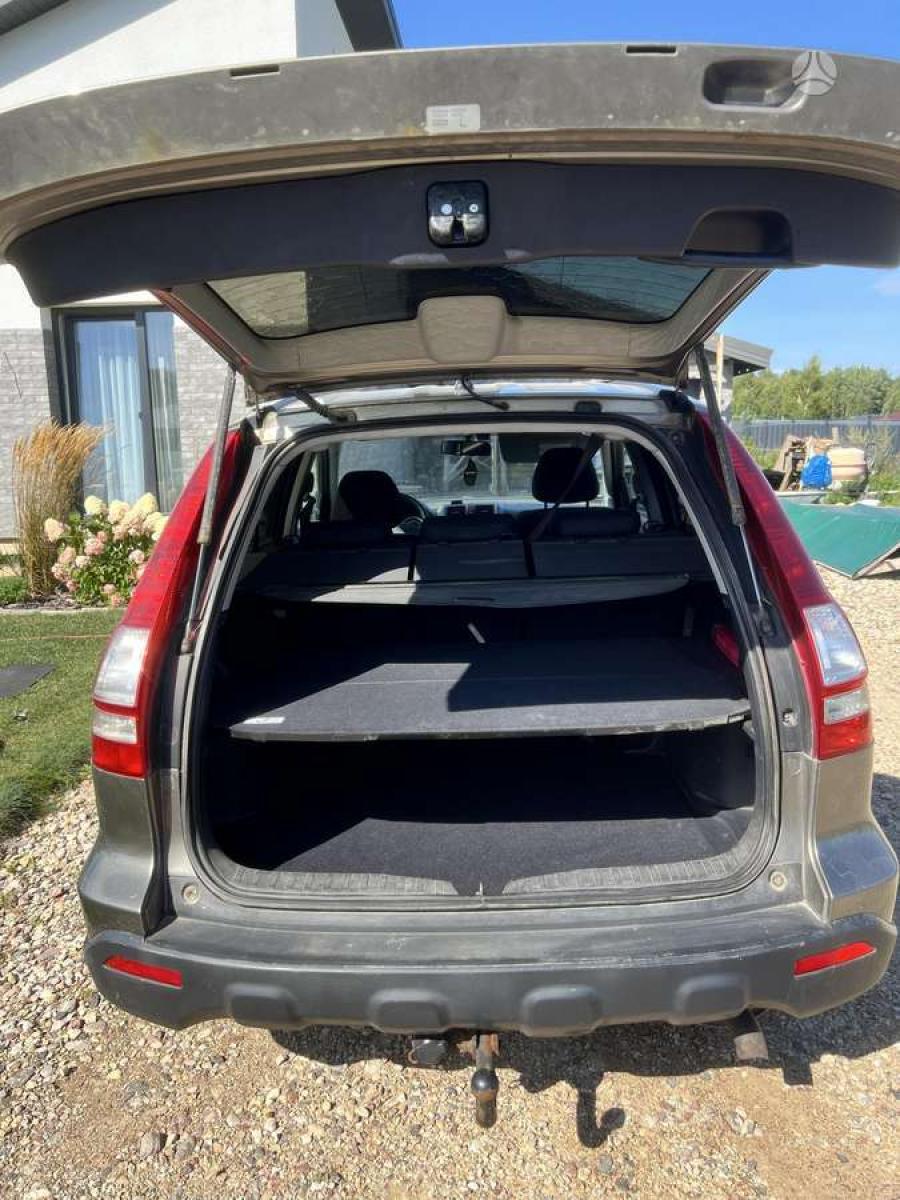 Brown Honda CR-V 2008 in Vilnius, with an engine capacity of 2.20 L and mileage of 278 thousand km for 5300 €, photo 7 on AUTOMOTO.COM.LV