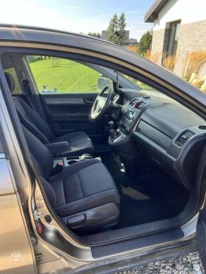 Brown Honda CR-V 2008 in Vilnius, with an engine capacity of 2.20 L and mileage of 278 thousand km for 5300 €, photo 11 on AUTOMOTO.COM.LV