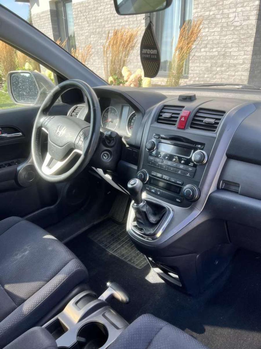 Brown Honda CR-V 2008 in Vilnius, with an engine capacity of 2.20 L and mileage of 278 thousand km for 5300 €, photo 13 on AUTOMOTO.COM.LV