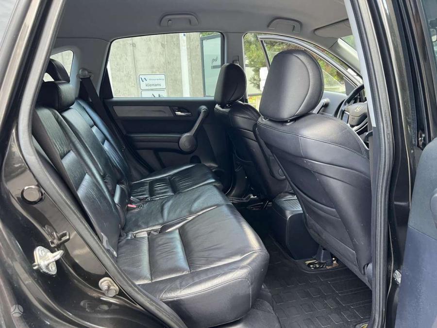 Brown Honda CR-V 2008 in Vilnius, with an engine capacity of 2.00 L and mileage of 256 thousand km for 4650 €, photo 40 on AUTOMOTO.COM.LV
