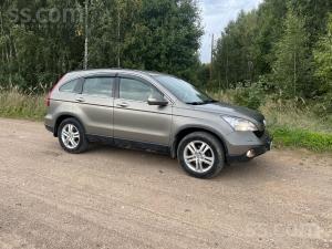 Brown Honda CR-V 2008 in Valmiera, with an engine capacity of 2.00 L and mileage of 368 thousand km for 3777 €, photo 3 on AUTOMOTO.COM.LV