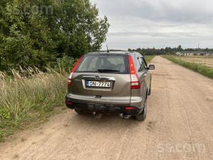 Brown Honda CR-V 2008 in Valmiera, with an engine capacity of 2.00 L and mileage of 368 thousand km for 3777 €, photo 5 on AUTOMOTO.COM.LV