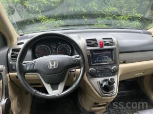 Brown Honda CR-V 2008 in Valmiera, with an engine capacity of 2.00 L and mileage of 368 thousand km for 3777 €, photo 8 on AUTOMOTO.COM.LV