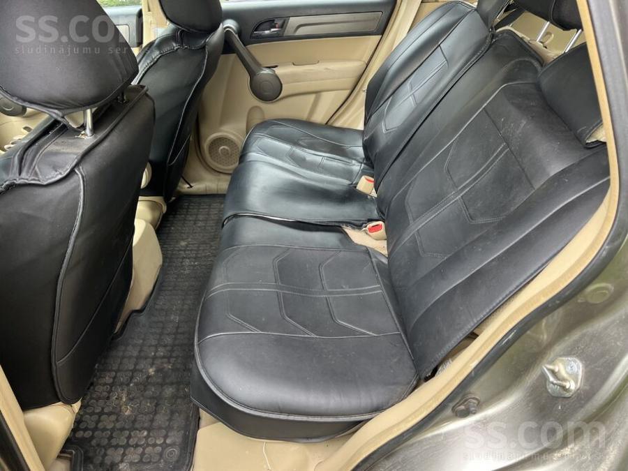 Brown Honda CR-V 2008 in Valmiera, with an engine capacity of 2.00 L and mileage of 368 thousand km for 3777 €, photo 11 on AUTOMOTO.COM.LV