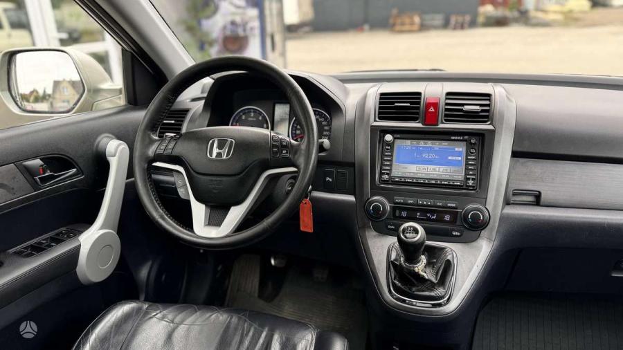 Brown Honda CR-V 2008 in Radviliskis, with an engine capacity of 2.20 L and mileage of 314 thousand km for 4150 €, photo 13 on AUTOMOTO.COM.LV