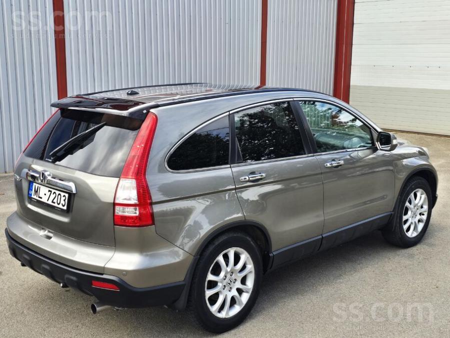 Brown Honda CR-V 2008 in Riga, with an engine capacity of 2.00 L and mileage of 250 thousand km for 4770 €, photo 4 on AUTOMOTO.COM.LV