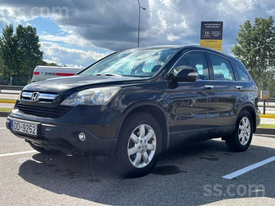 Brown Honda CR-V 2008 in Riga, with an engine capacity of 2.00 L and mileage of 207 thousand km for 4750 €, photo 3 on AUTOMOTO.COM.LV