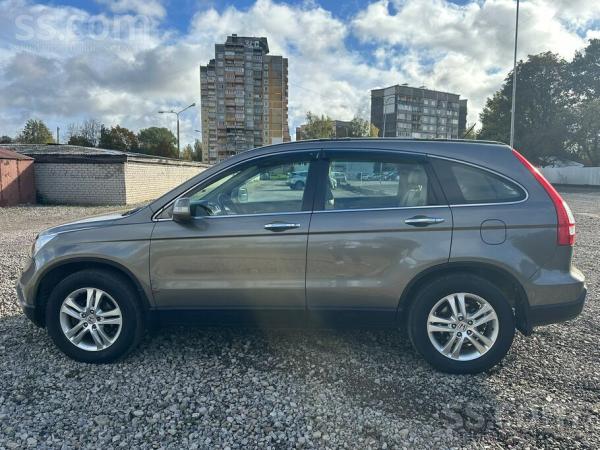 Brown Honda CR-V 2008 in Riga, with an engine capacity of 2.20 L and mileage of 369 thousand km for 3200 €, photo 7 on AUTOMOTO.COM.LV