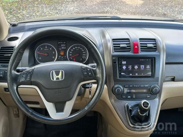 Brown Honda CR-V 2008 in Riga, with an engine capacity of 2.20 L and mileage of 369 thousand km for 3200 €, photo 11 on AUTOMOTO.COM.LV