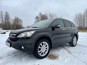Brown Honda CR-V 2009 in Riga, with an engine capacity of 2.20 L and mileage of 150 thousand km for 7790 €, photo  on AUTOMOTO.COM.LV