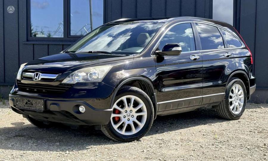 Brown Honda CR-V 2009 in Klaipeda, with an engine capacity of 2.20 L and mileage of 273 thousand km for 4900 €, photo 1 on AUTOMOTO.COM.LV
